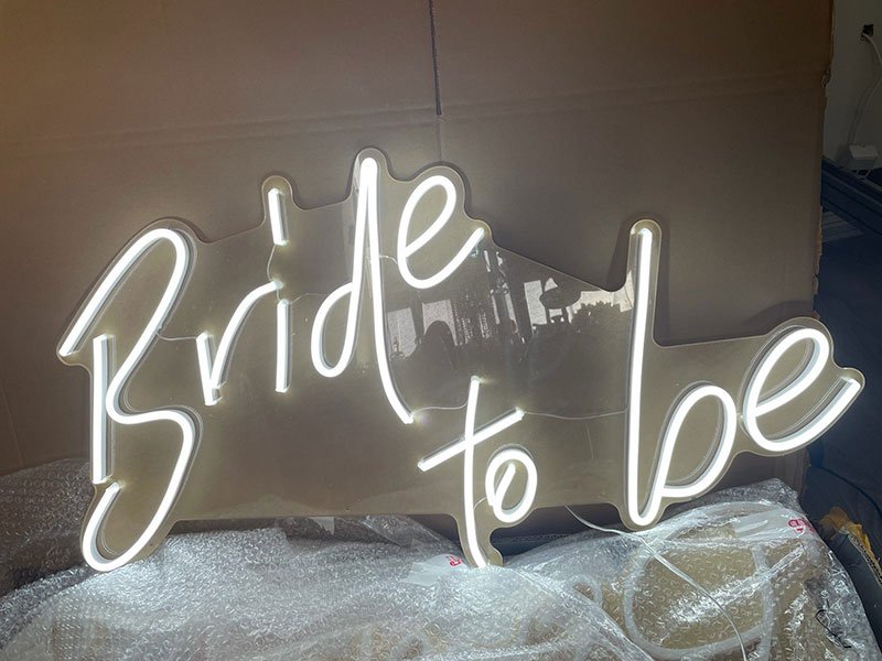 LED Neon Sign ‘Bride to Be’ - Event Decor Supply